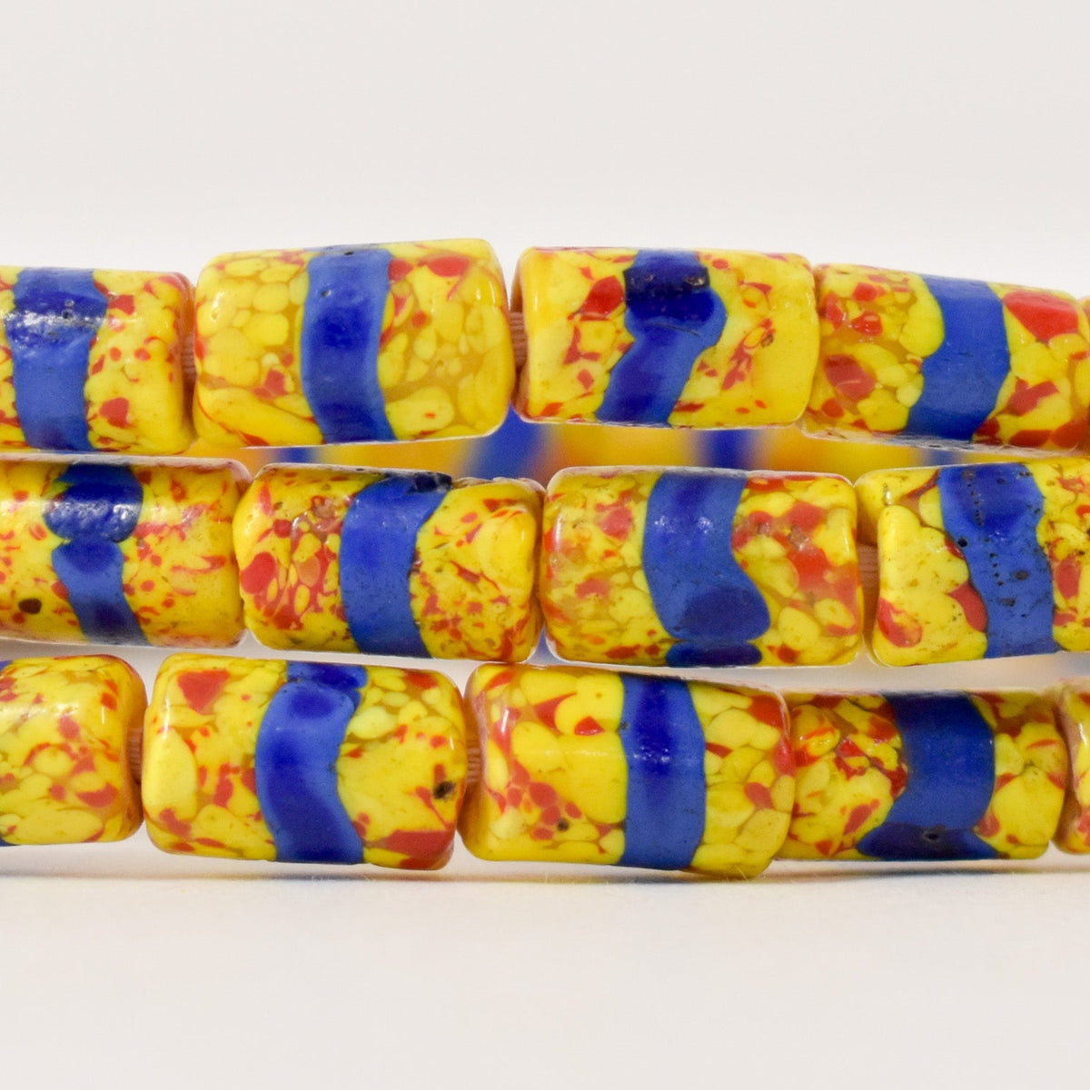 Venetian Yellow Trade Beads 39 Inch – Africa Direct
