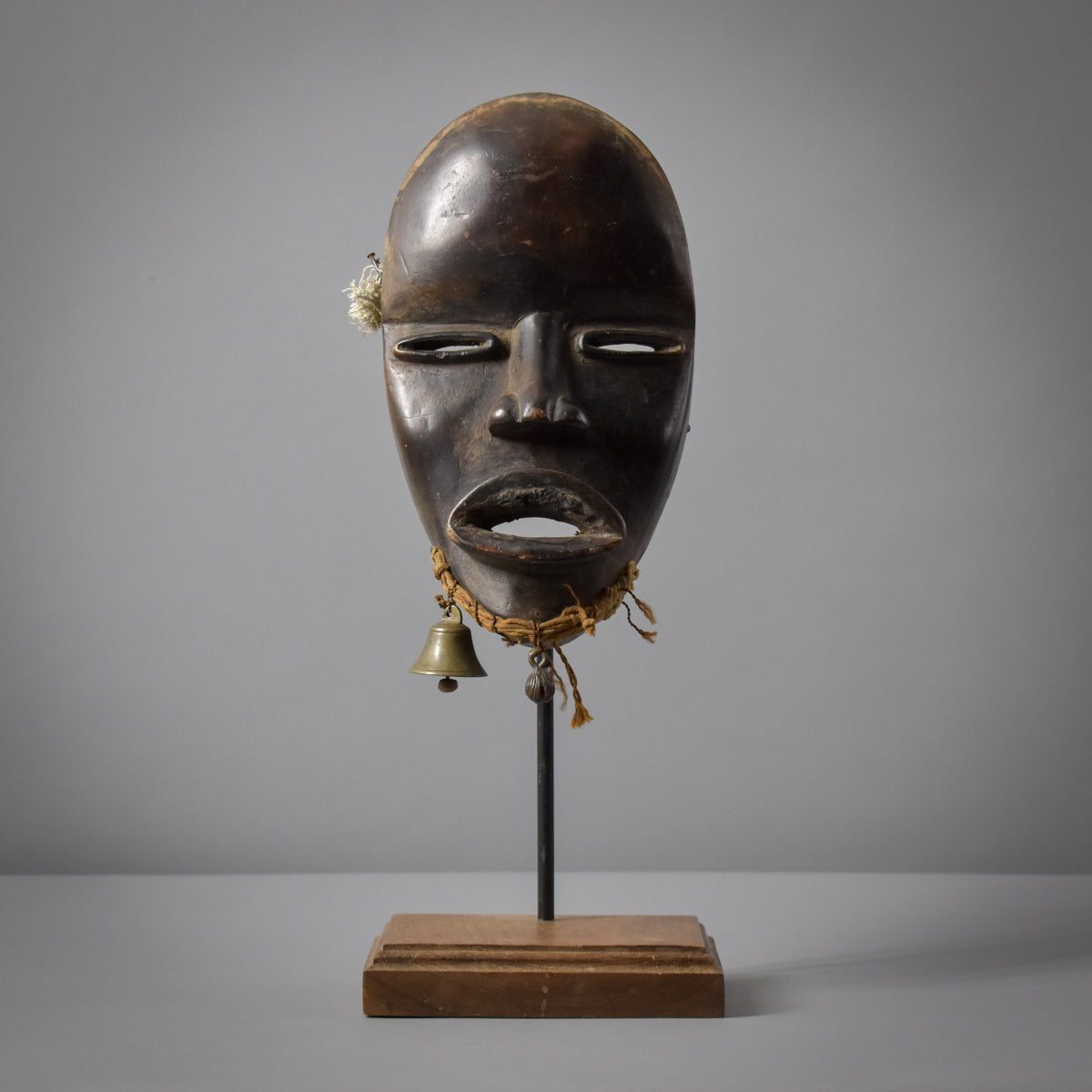 Dan Dean Gle Mask with Bells on Custom Stand – Africa Direct